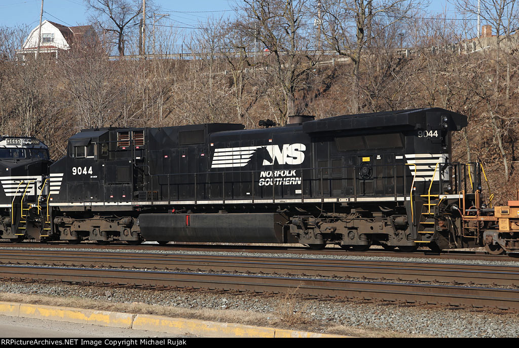 NS 9044